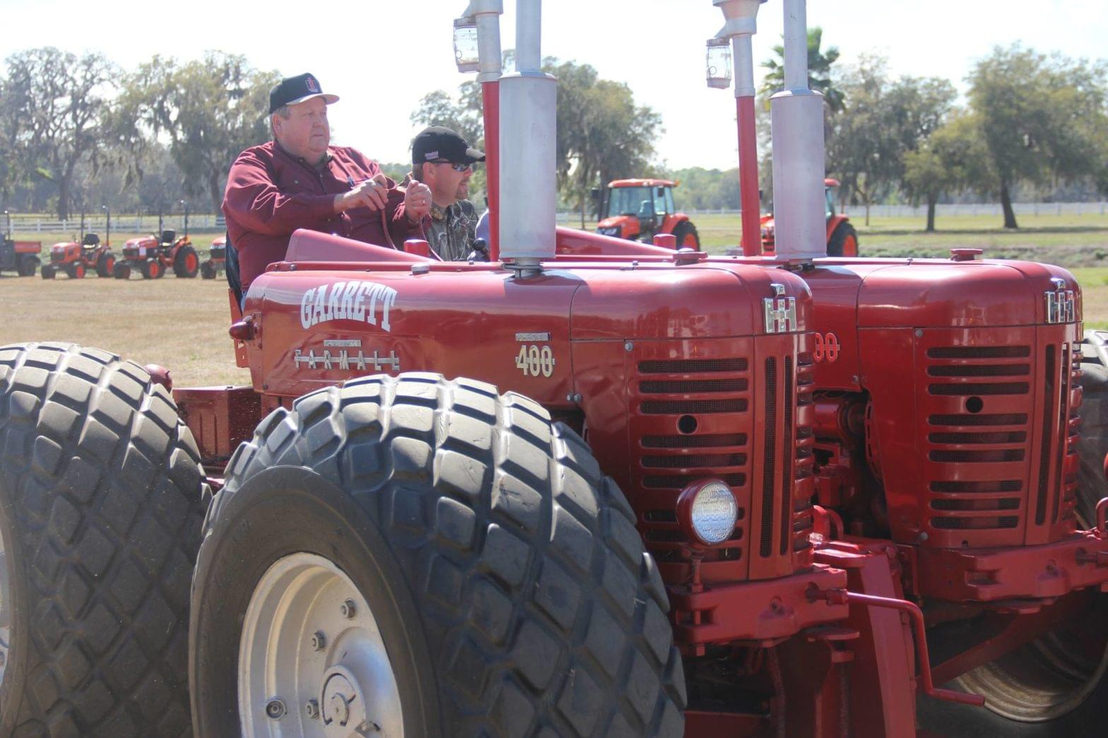 Double Vision: The Garrett Twin Drive 400 - Tractor Zoom