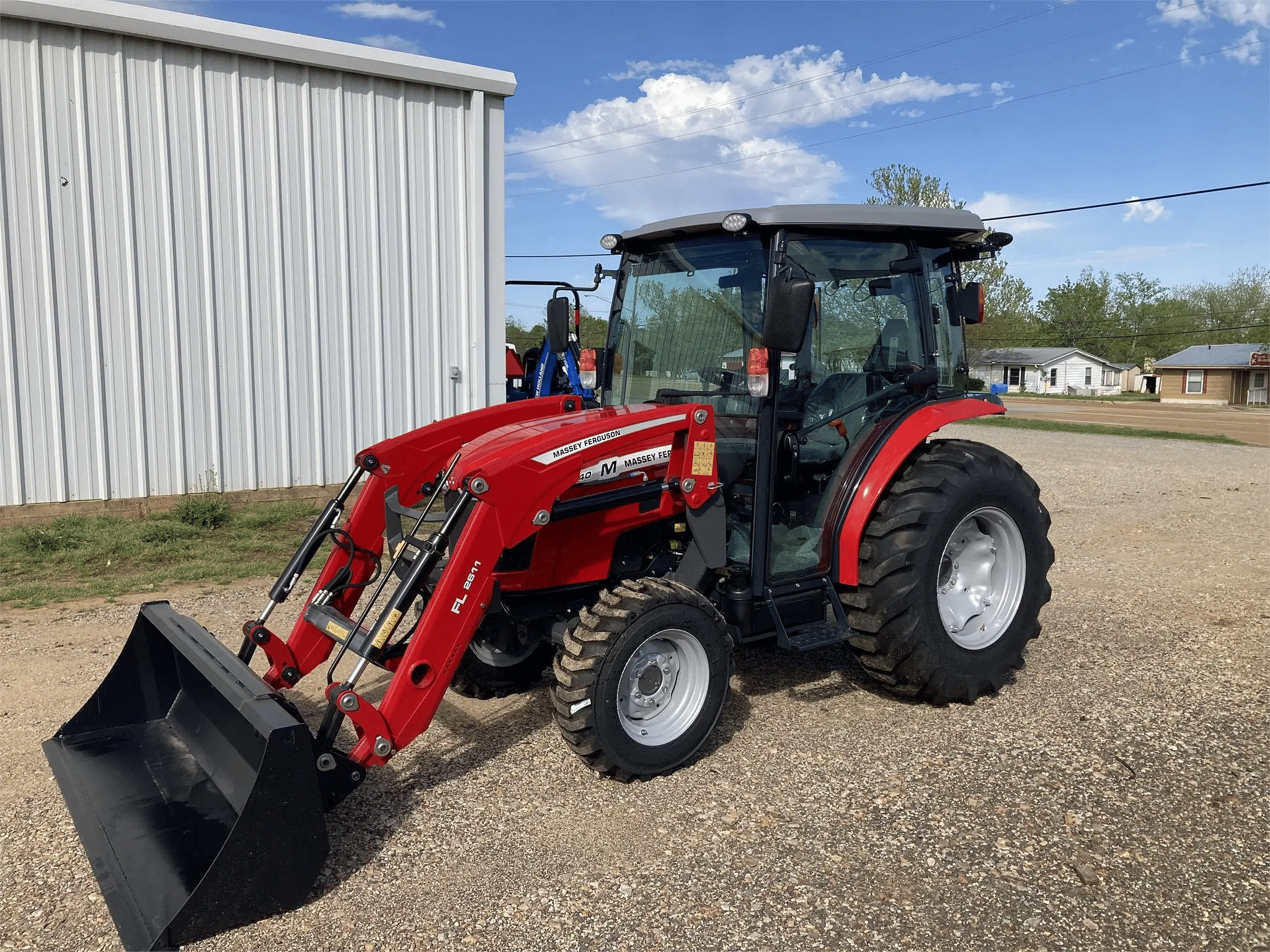 Small Tractor Comparison: Sub-Compact vs. Compact Utility - Tractor Zoom